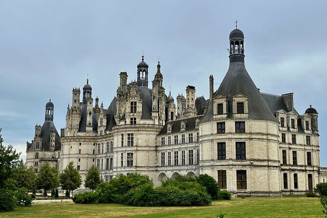 Incredible Loire castles tour with Wine tastings and Lunch - Who Should Consider This Tour?