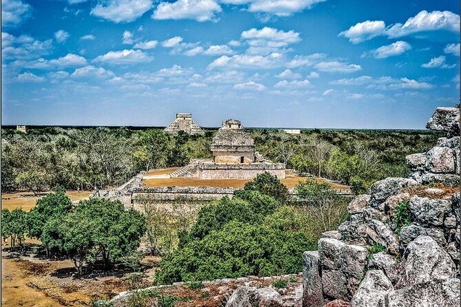 Incredible Visit To Chichen Itza, swim in a Sacred Cenote and explore Valladolid - The Visit to Valladolid
