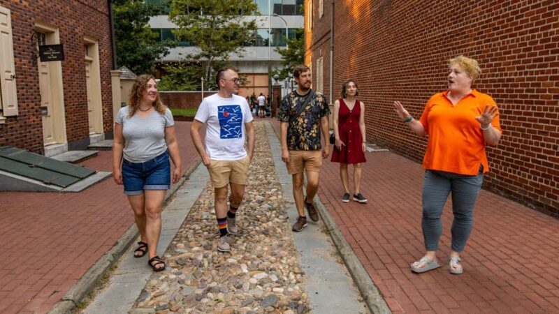 Independence Mall: Liberty Bell, Betsy Ross, Christ Church - The Betsy Ross House and Christ Church