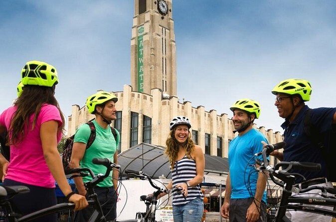 Independent Tour of Montreal by Bike - Who Will Love This Tour?