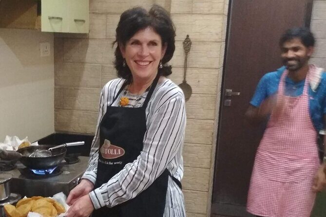 Indian cusine demonstration cum hands on with Hi Tea / Dinner at a Family home - An Authentic Taste of Mumbai Life