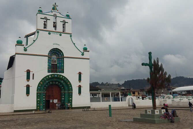 Indigenous Communities Tour of San Juan Chamula and Zinacantán - Exploring the Indigenous Communities of San Juan Chamula and Zinacantán: A Travel Review