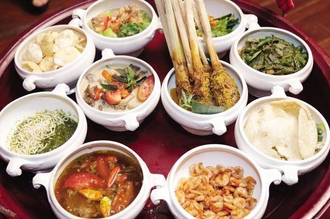 Indonesian Rijsttafel Dining in Lombok - A Deep Dive into the Rijsttafel Experience