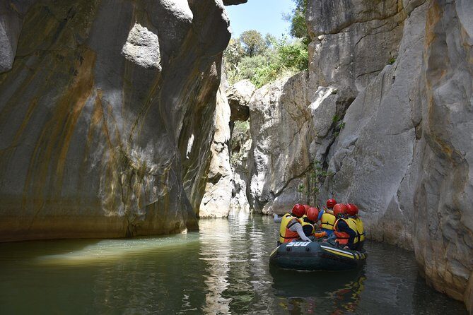 Inflatable boat excursion Gole di Tiberio on the Madonie near Cefalù - Key Points