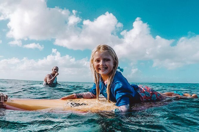 Initiation / Beginner surf lessons in Guadeloupe - An In-Depth Look at the Experience