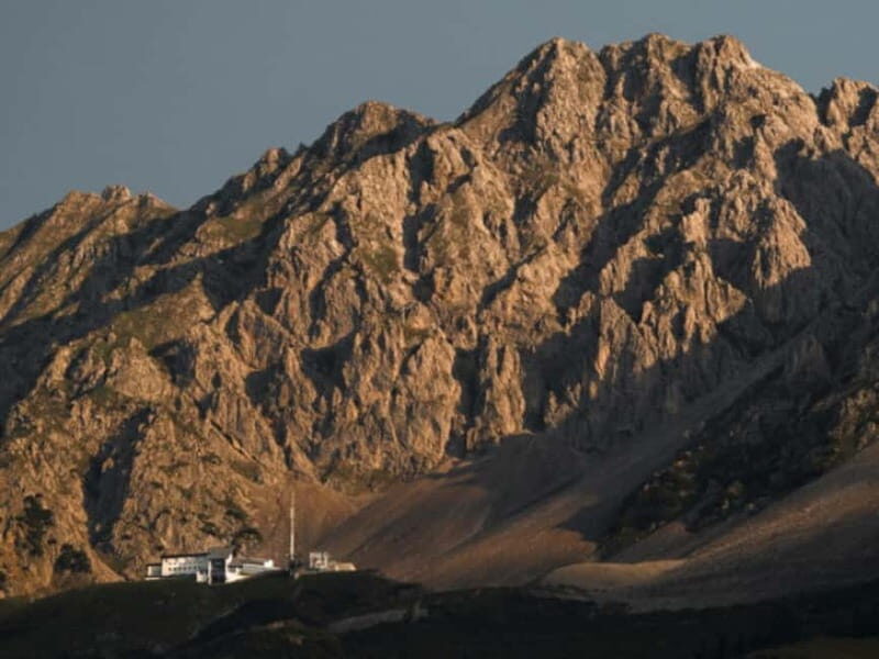 Innsbruck: All-You-Can-Eat Ribs and Wings with Sunset Views - Key Points
