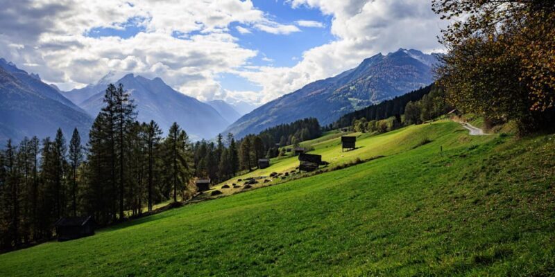 Innsbruck: Panoramic hike across the Telfer meadows - An Introduction to the Telfer Meadows Hike