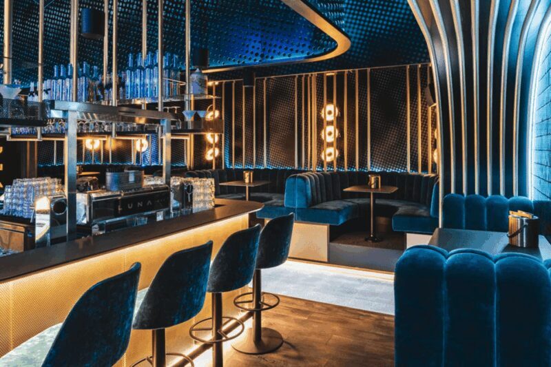 Innsbruck: Party-Ticket at Luna Club Lounge - What to Expect at Luna Club Lounge