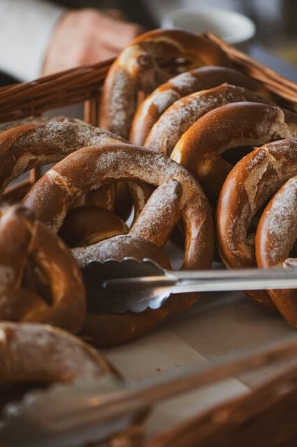 Innsbruck: Walking Traditional Food Tour - Key Points