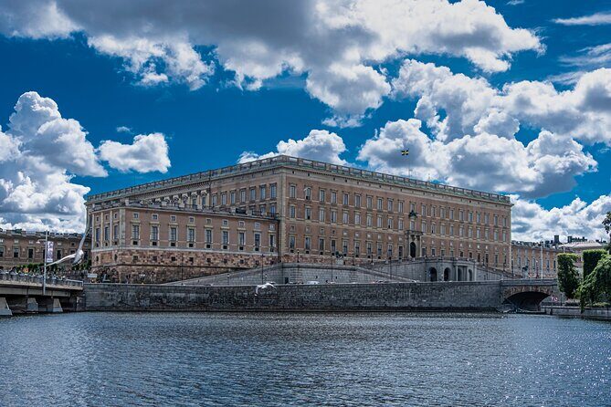 Inside The Crown: Stockholm Royal Palace Private Guided Tour - An Introduction to the Royal Palace Experience