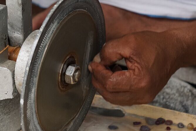 Inside the gem world in Ratnapura - The essential experience - The Value for Travelers