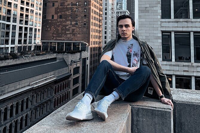 Insta Walk and Polaroid Photoshoot in Chicago - FAQs
