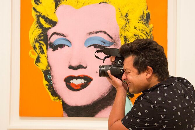 Instagram Photo Tour and Art Walk at The Art Institute in Chicago - An In-depth Look at the Experience