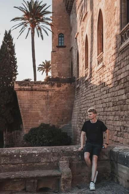 Instagram tour in Palma de Mallorca with a private photographer - The Sum Up