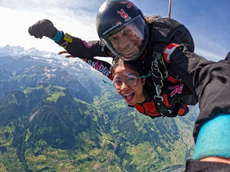 Interlaken: Airplane Skydiving over the Swiss Alps - The Experience in Different Seasons