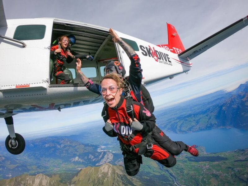 Interlaken: Airplane Skydiving over the Swiss Alps - Who Will Love This Skydiving Tour?
