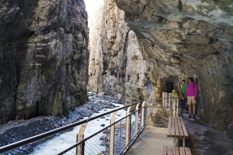 Interlaken: Canyon Swing in Grindelwald - The Experience for Different Types of Travelers