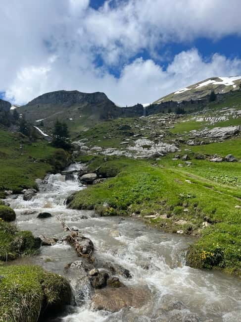 Interlaken: hike to an Alpine Lake and a Cozy Mountain Hut. - Stop at Lobhorn Hut