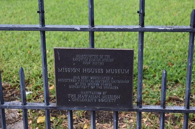Intimate WWII: Honor our Heroes and Historic Honolulu Tour With Lunch - Who Should Not Miss This Experience