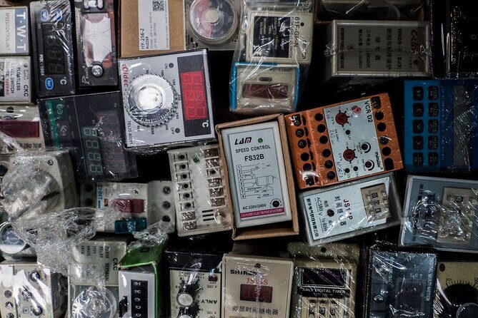 Into the Thieves Market Hanoi Photo Tour - FAQ