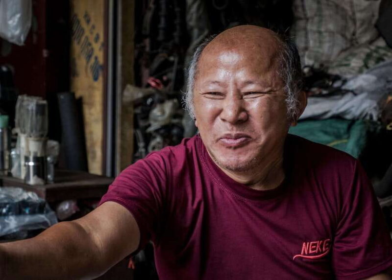 Into The Thieves Market Hanoi Photography Tour - Discover the Hidden Corners of Hanoi’s Most Photogenic Market