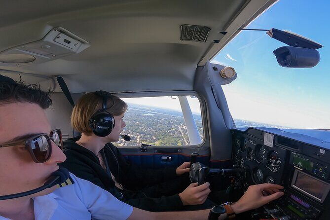 Introduction to Airplane Piloting in Gatineau-Ottawa - Is It Worth the Price?