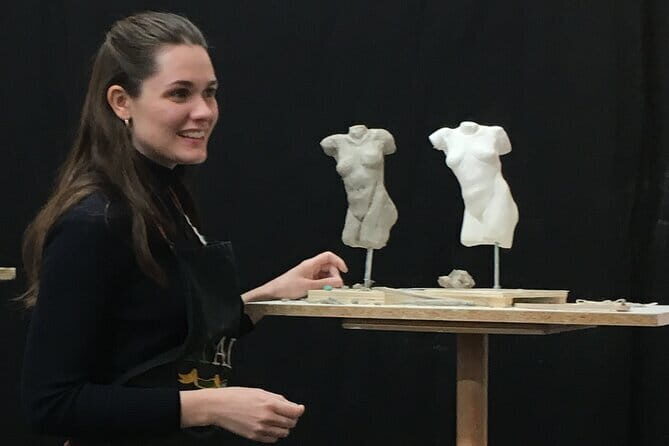 Introduction to Sculpture in Clay Class at The Florence Studio - An Authentic Artistic Experience in Florence