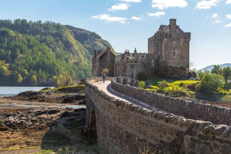 Inverness: Isle of Skye, Fairy Pools, & Castles Day Trip - Key Points