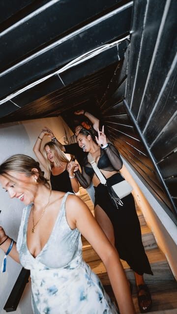 Ios: Pub Crawl with 5 Venues, 5 Shots, and 5 VIP Entrances - An In-Depth Look at the Ios Pub Crawl Experience