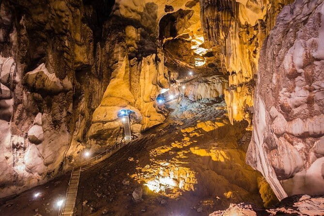 Ipoh Hotels To Kuala Lumpur EN-ROUTE Tempurung The Longest Caves - Key Points