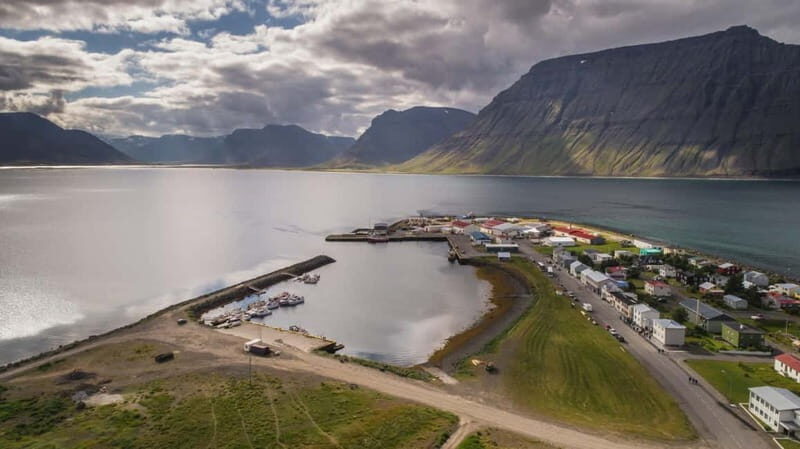 Ísafjörður: Flateyri Village tour: Nature, Culture, History - Exploring the Charm of Flateyri on a Short Guided Tour