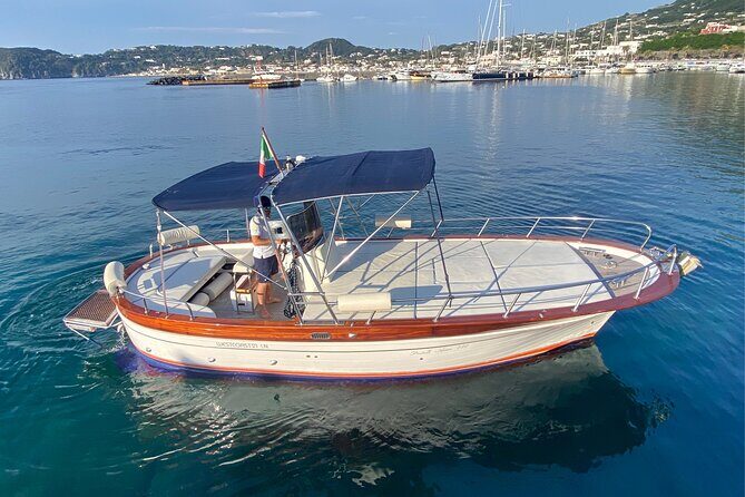 Ischia island private excursion on Gozzo Fratelli Aprea 7,5m - What Makes This Tour Stand Out?