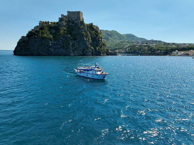 Ischia: MiniCruise with swimming stops and lunch on board - Key Points