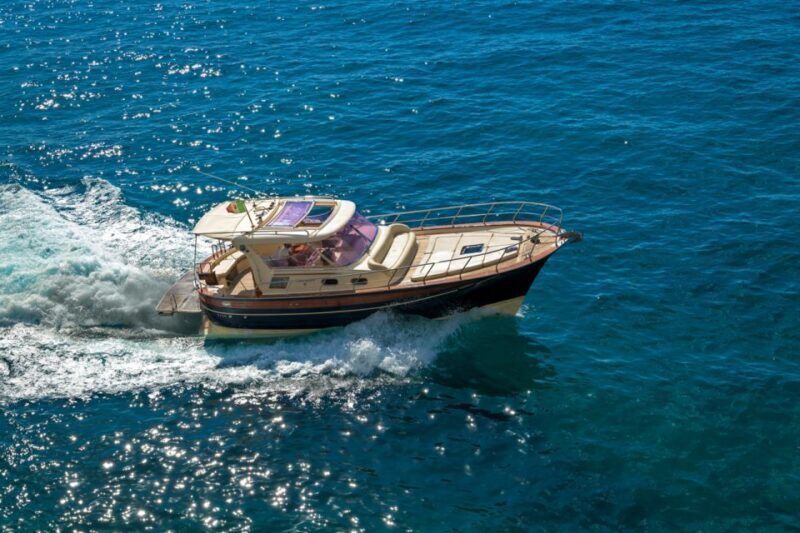 Ischia: Private Boat Tour on board of a luxury boat - Analyzing Value and Cost