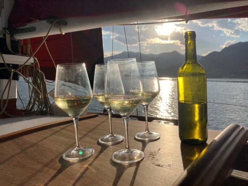 Iseo Lake: tours on a historic sailboat - FAQ