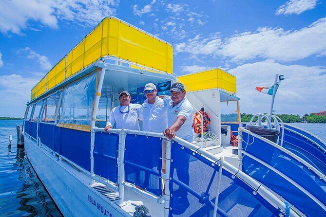 Isla Mujeres Catamaran Open Bar & Transportation from Cancun - The Sum Up