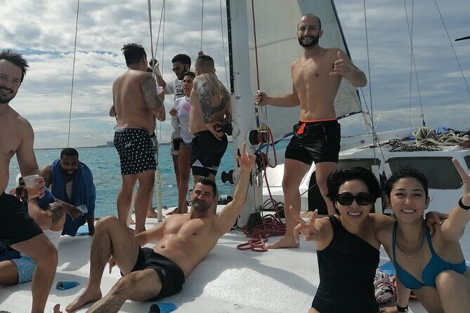 Isla Mujeres Catamaran Party Cruise with Snorkeling and Lunch - What We Like About the Tour