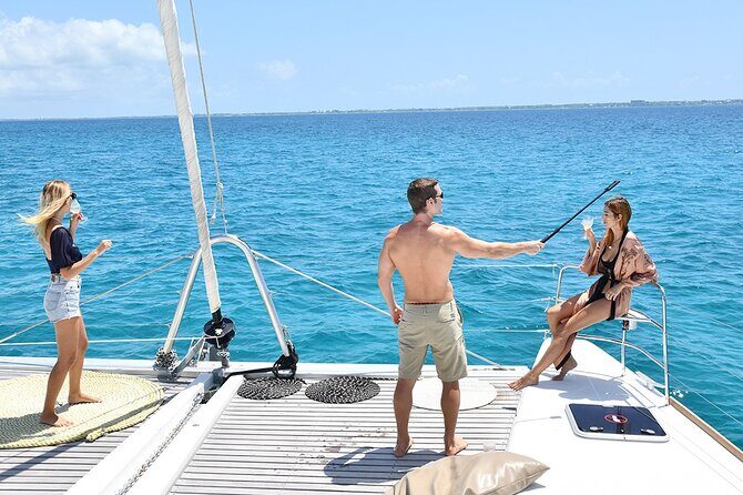 Isla Mujeres Catamaran Plus! Drinks, Snorkel & Beach Club - FAQ