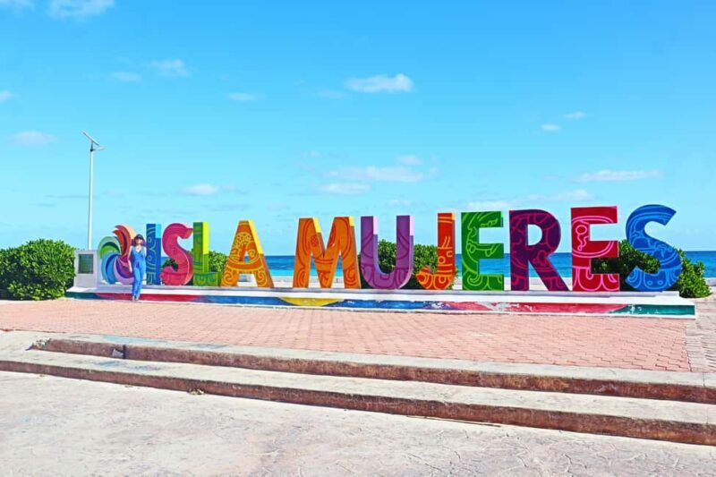 Isla Mujeres: Catamaran Ride with Open Bar, Snorkeling, and Lunch - The Return Journey
