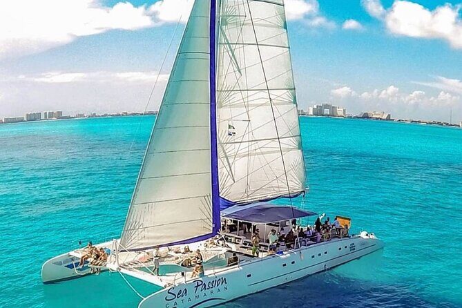 Isla Mujeres Catamaran Tour with Snorkeling and Lunch - Review of the Isla Mujeres Catamaran Tour with Snorkeling and Lunch