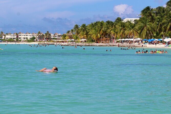 Isla Mujeres Catamaran Tour with Snorkeling at MUSA, Buffet Lunch & Open Bar - FAQs