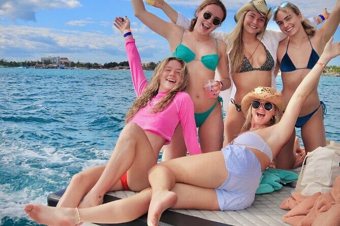 Isla Mujeres Catamaran Tour with Snorkeling, Open Bar & Buffet - Exploring the Itinerary: What’s on Offer?