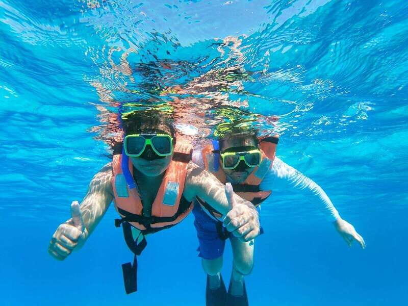 Isla Mujeres: Catamaran with Open Bar, Snorkeling and Lunch - Key Points