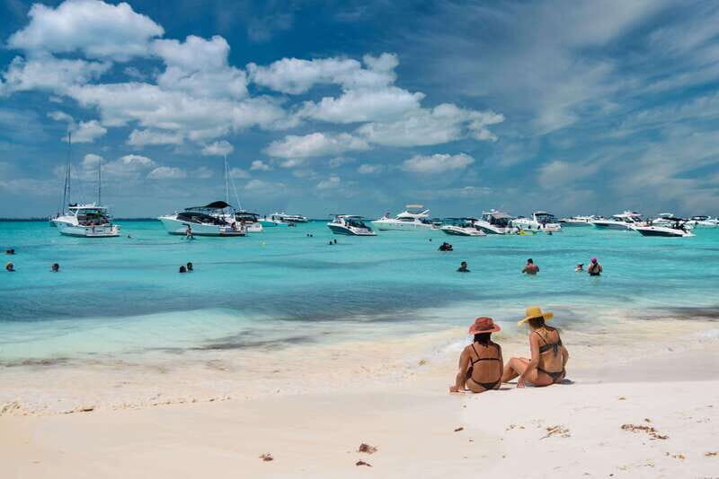 Isla Mujeres: Catamaran with Open Bar, Snorkeling and Lunch - Exploring Isla Mujeres: Free Time and Beach Bliss