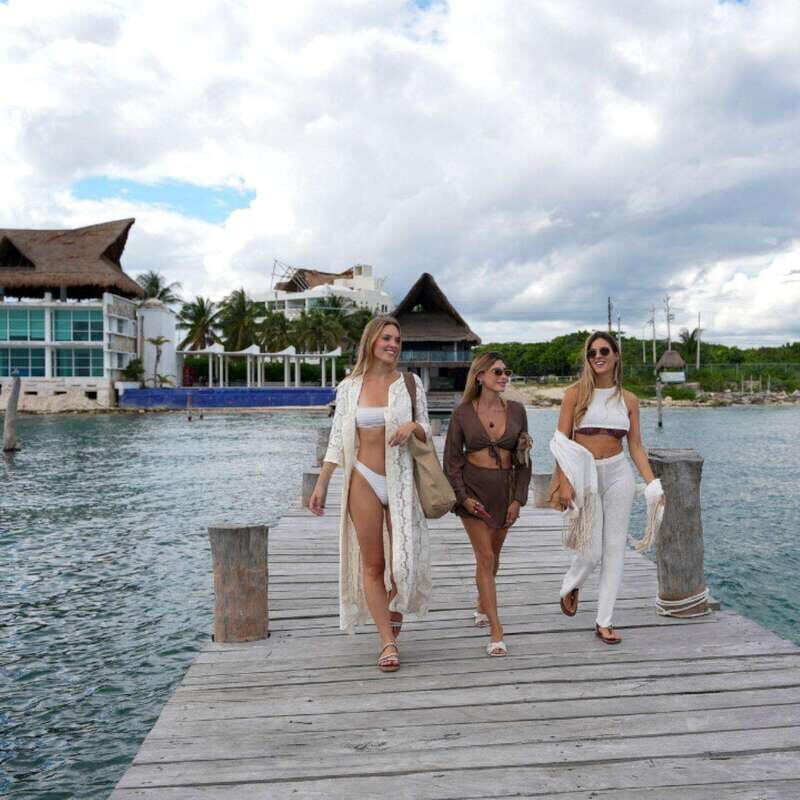 Isla Mujeres: Deluxe Catamaran Tour - Introduction: An Exciting Caribbean Day with a Splash