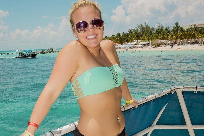 Isla Mujeres Private Catamaran with Food and Drinks Round Trip - Who Should Consider This Tour?