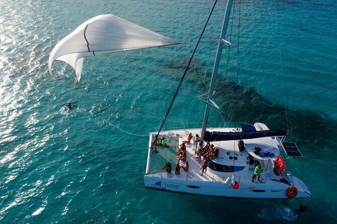 Isla Mujeres Tour on Catamaran with Snorkel, Open Bar, Buffet & Beach club - Is this Tour Worth the Price?