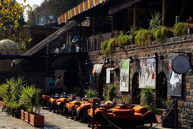 Islamabad City Tour With Faisal Mosque, Pakistan Monument & Lunch - Art and Local Flavor at Tanzara Gallery and Abpara Market