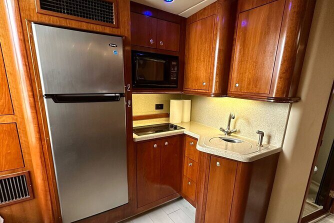 Island Fun Yacht Rental in Miami Beach - Pricing and Value Analysis