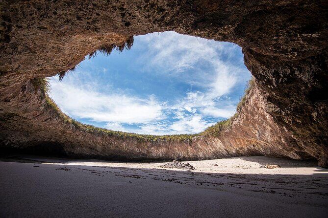Islas Marietas PRIVATE enter hidden beach 100% GUARANTEED - Key Points